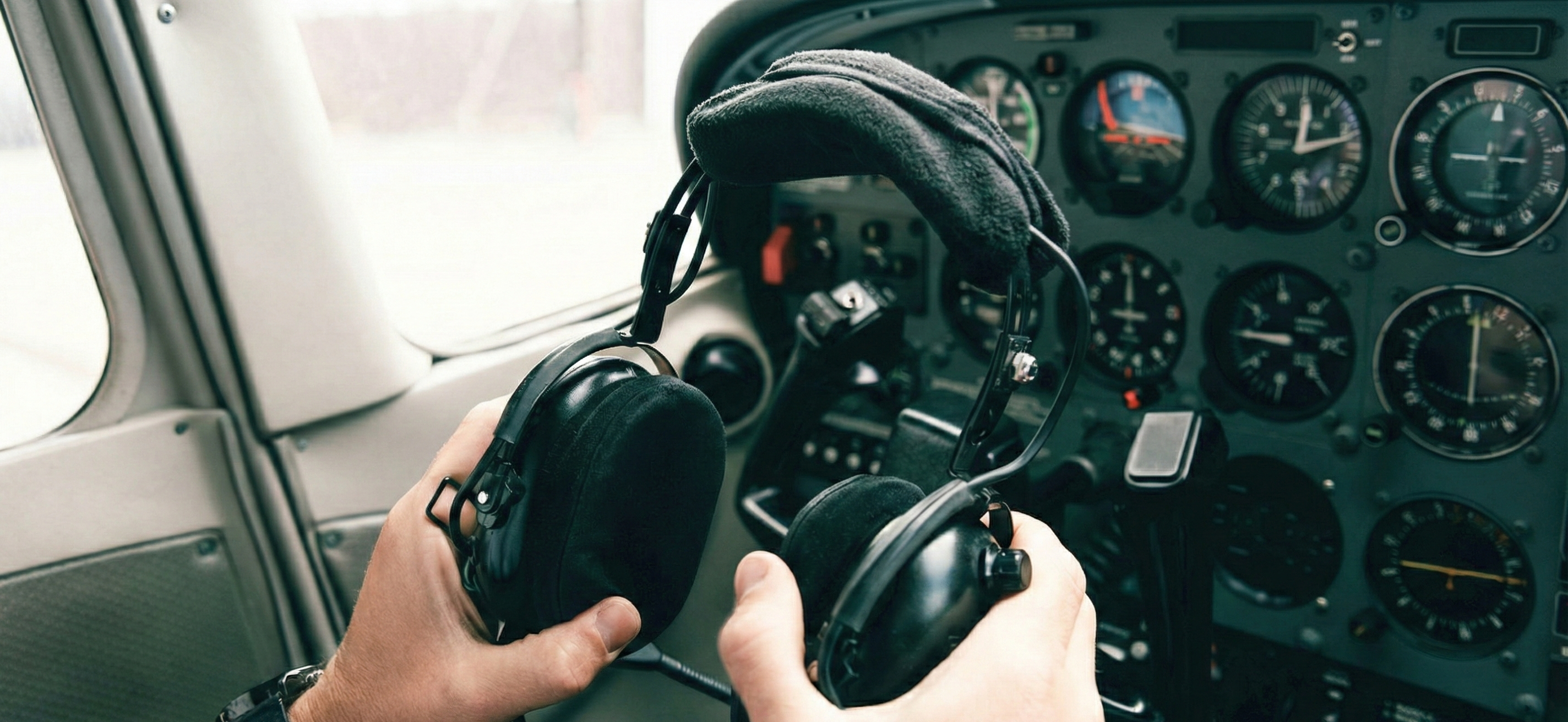 Best 2026 Aviation Headsets Compared – Flightpro